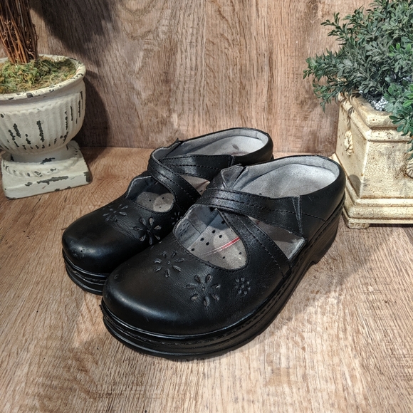 Klogs | Shoes | Klogs Mary Jane Style Clogs Nursing Career Sz 8 Box66 ...